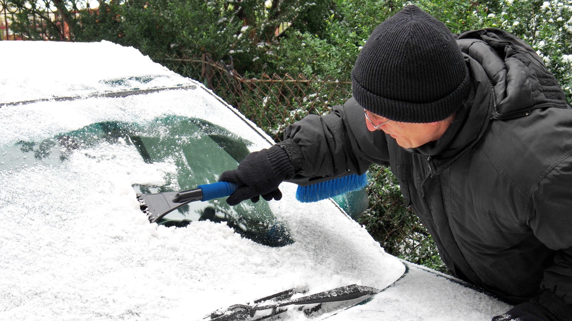 The necessity of de-icing your vehicle during Northern Ireland's winter ...